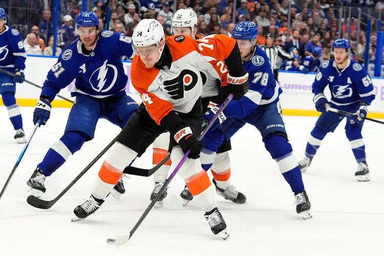 Foerster scores late as Flyers beat Panthers 4-2, rallying from 2-0 ...