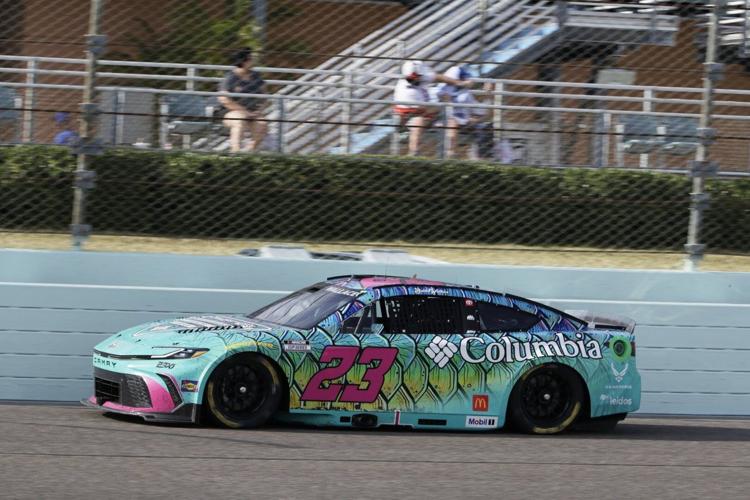 Kyle Larson wins Cup Series at Homestead, finishes one race shy of ...