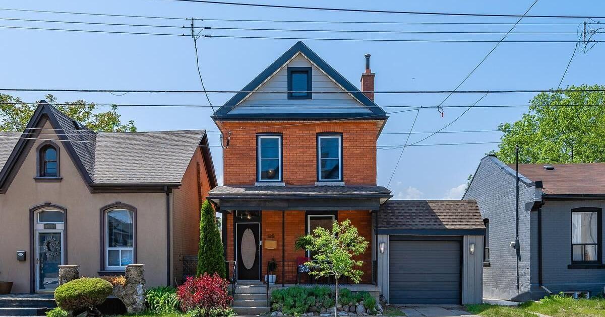 Strathcona home listed for $877K offers a ‘mix of old and new’