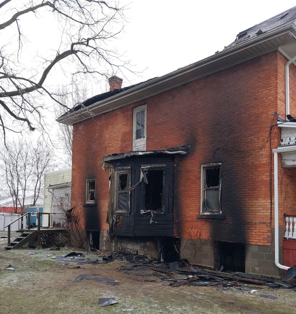Dunnville house fire sends five to hospital