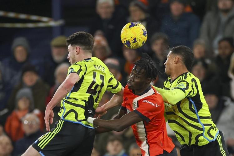 Rice scores late winner for Arsenal in 4-3 victory over Luton in ...