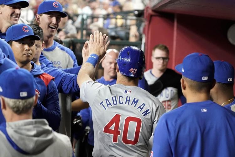 Cody Bellinger hits a go-ahead homer and the Cubs beat the Diamondbacks ...