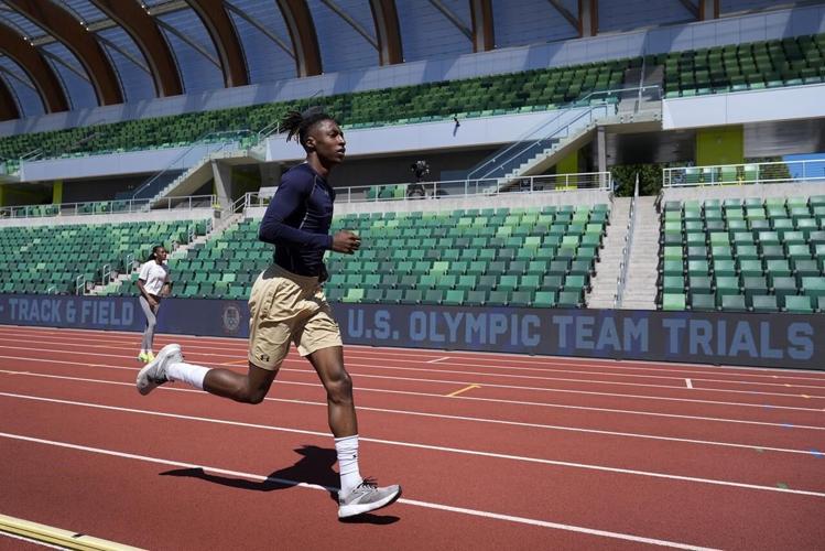 At Olympic trials, deaf runner Eric Gregory will rely on signals, coach ...
