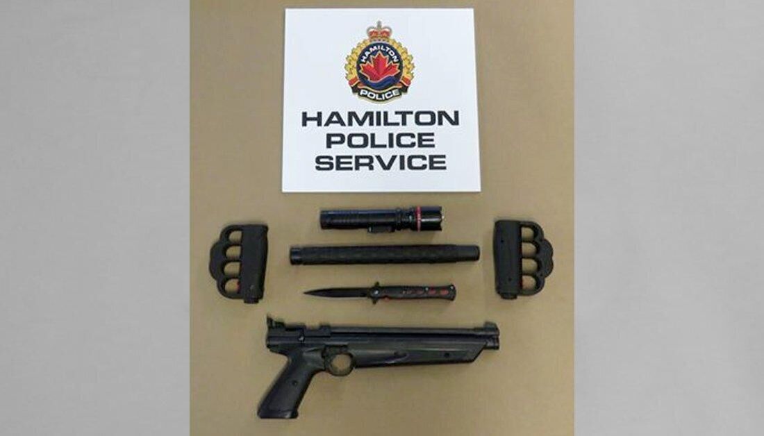 Four charged after Hamilton police drug raid on Queen Street North ...