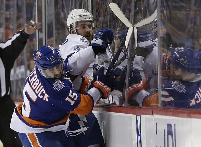 Cal Clutterbuck says he's retiring after 17 NHL seasons with the ...