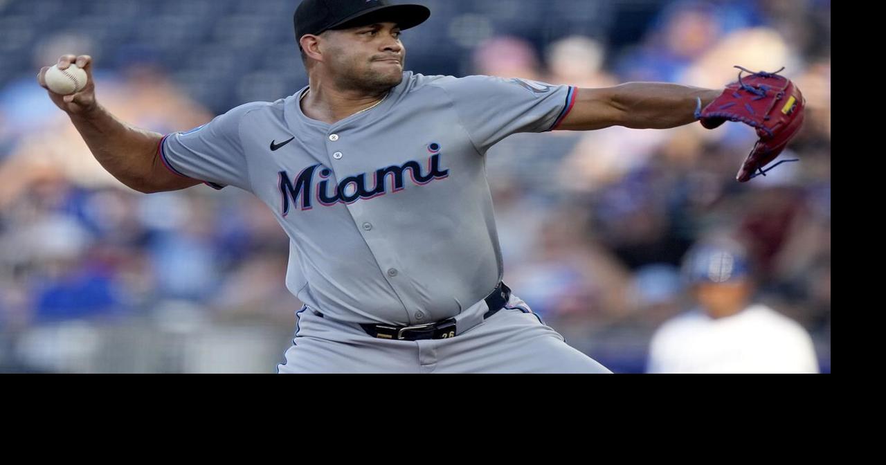 Gordon's and Chisholm's two-out hits rally Marlins past Royals, 2-1