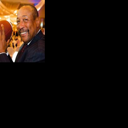 Chuck Ealey into National High School Football Hall of Fame