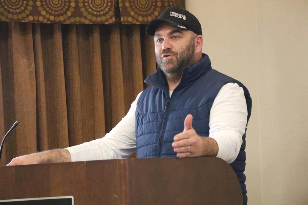 Hebert speaks on Community Foundation at Chamber meeting