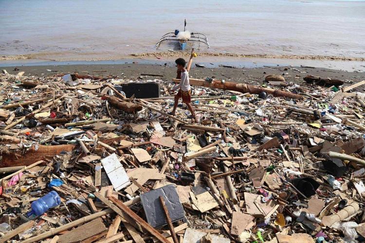 Deadly Typhoon Kalmaegi hammers central Vietnam, killing at least 2