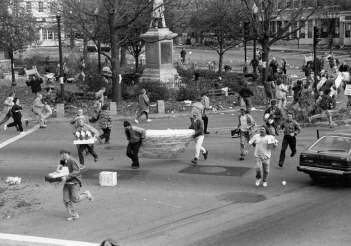 New Hampshire city in 'Jumanji' marks 30th anniversary with animal ...