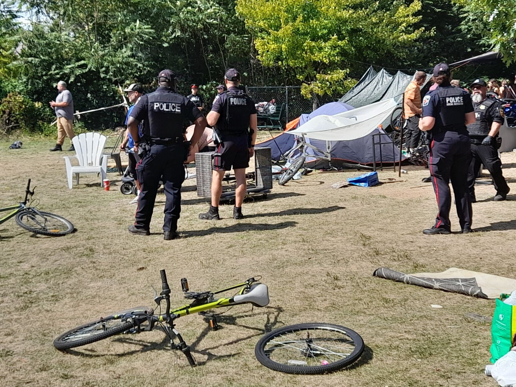 Homeless encampment crackdown continues in Hamilton