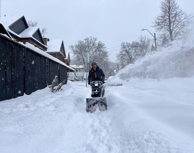 Cold snap rolling in for snow-clogged Hamilton