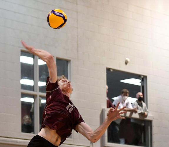 McMaster back on top of Ontario volleyball