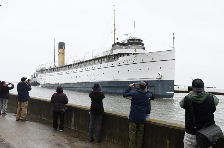Titanic-era steamship wows crowds in Burlington Canal