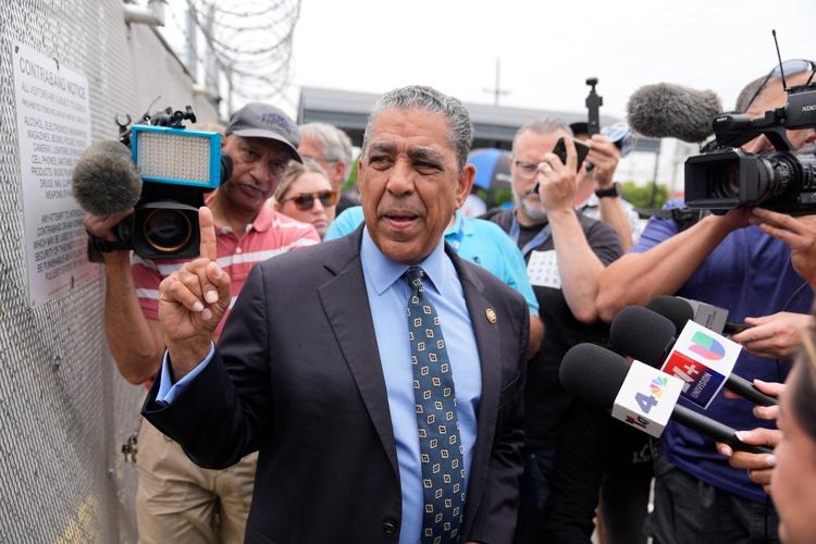Congress members visit NJ detention center where advocates say ...