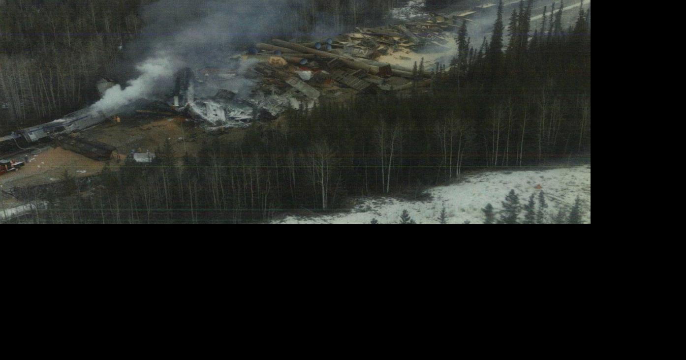 Tangled cars and billowing smoke: Remembering Hinton rail disaster 40 ...
