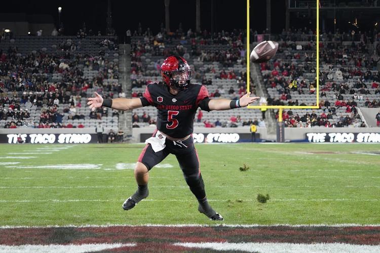 Eli Sanders, Devon Dampier lead New Mexico to 21-16 victory over San ...