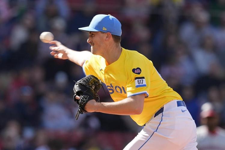 Rafael Devers' 2-run double in the 8th inning lifts Red Sox over ...