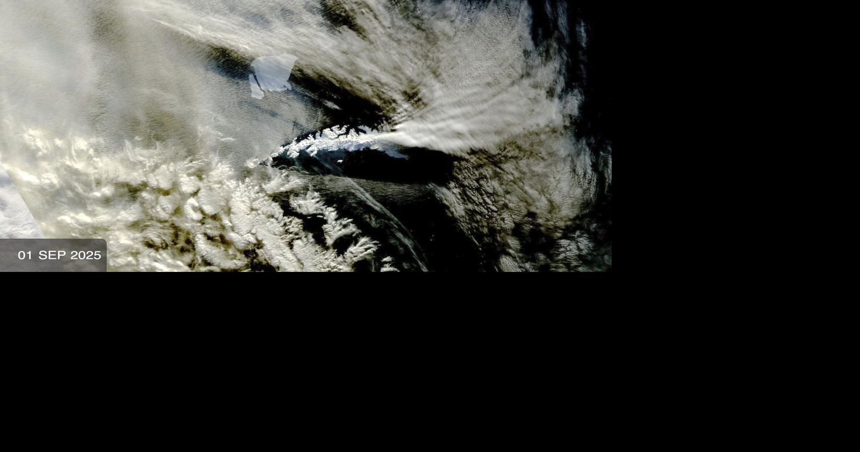 Most enduring and biggest iceberg breaks apart, with more splintering ...