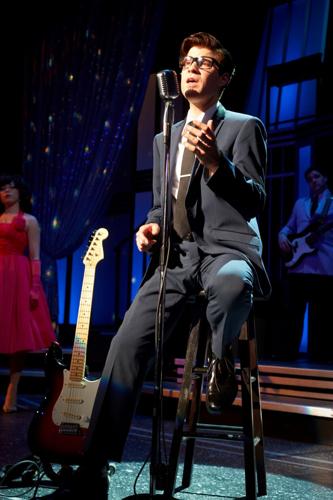 Jeff Giles’ Buddy Holly show is rockin’ into town