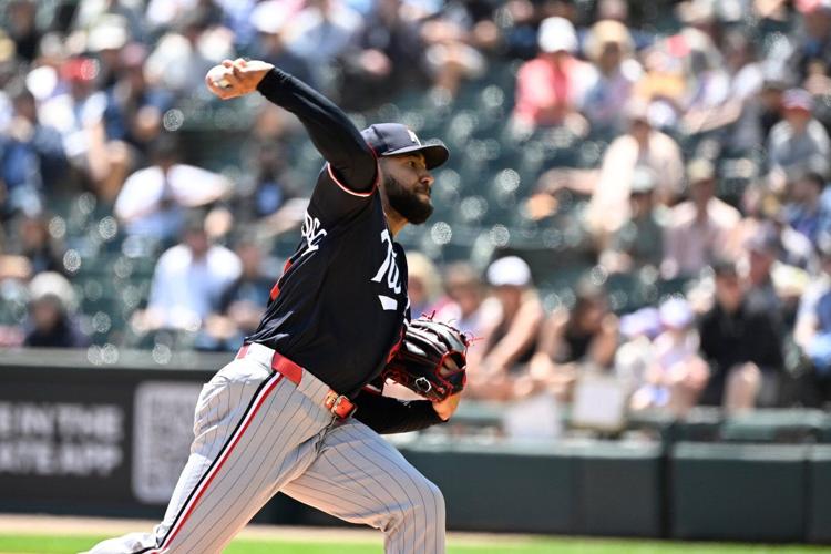 Davis Martin wins 6th straight decision and White Sox cruise to a 6-2 ...