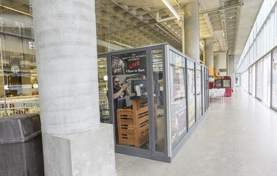 Rock 'N' Ray Michaels still serving up the "classic hits"