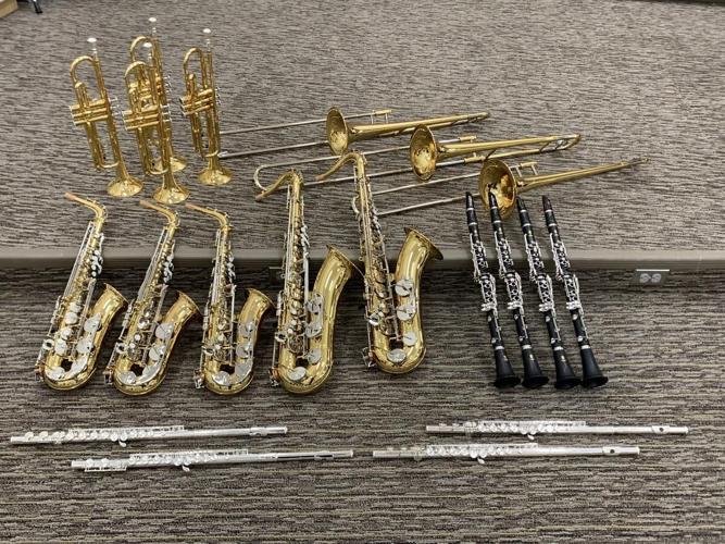 Hamilton high school gets $14,000 in funding for new band instruments