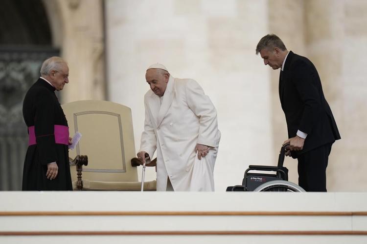 Pope shows off rosary of slain Ukrainian soldier, denounces 'madness of ...