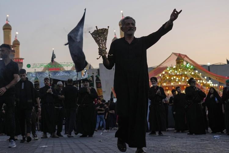 Millions of Shiite Muslims across the world commemorate the mourning ...