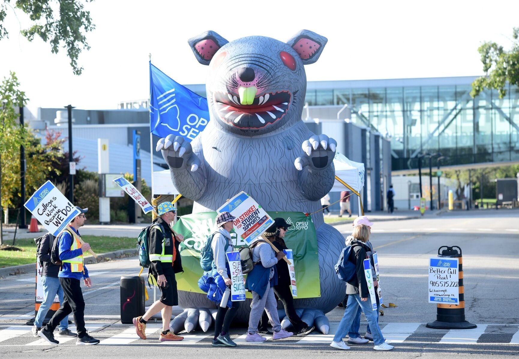 Classes cancelled at Mohawk College as support staff picket
