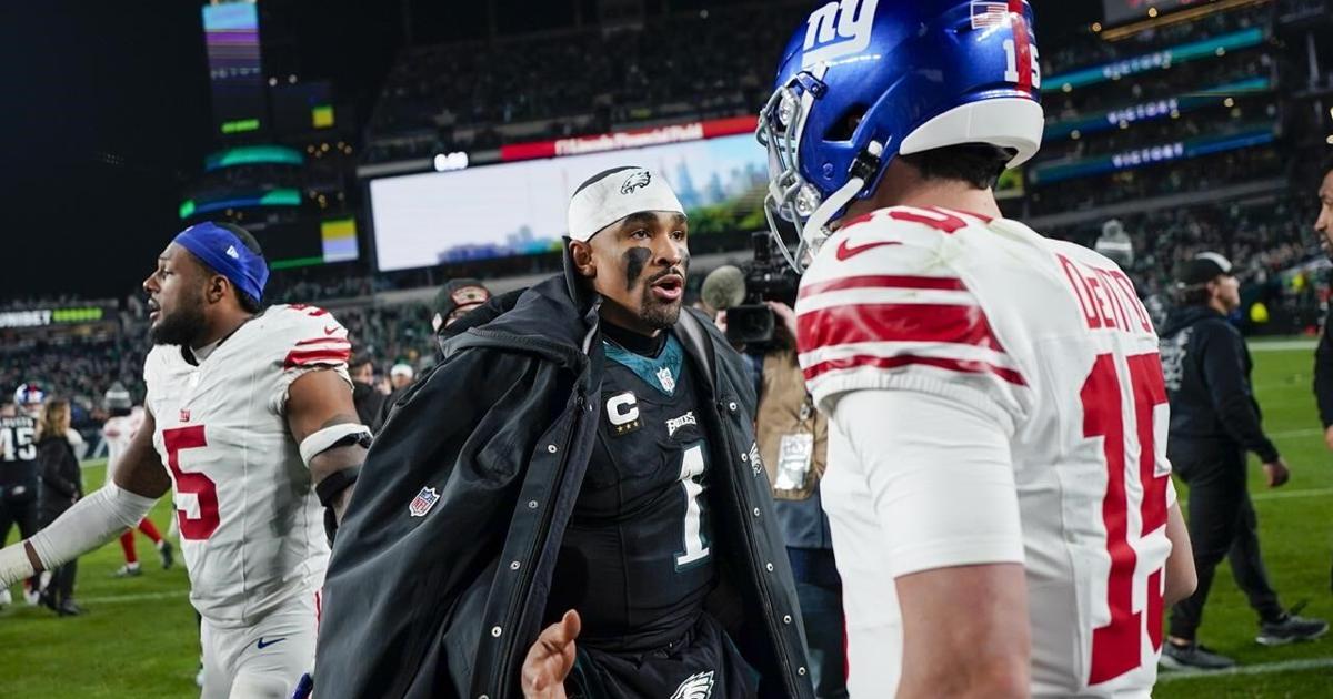 Tommy Devito Benched At Halftime Of Giants Loss To The Eagles