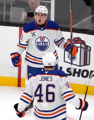 Connor McDavid scores short-handed, sets up power-play goal in Oilers ...
