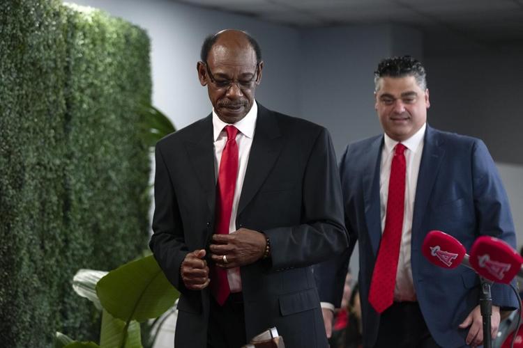 Ron Washington, 71, takes over as Angels' manager with youthful vigor ...