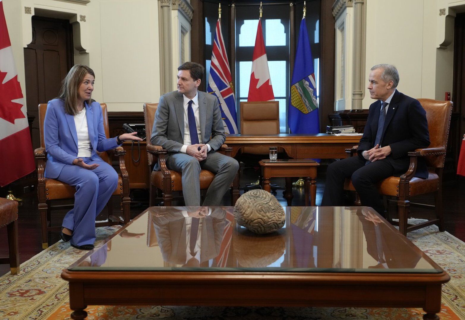 'Borderline friendly': Premiers of Alberta and B.C. meet with Carney ...