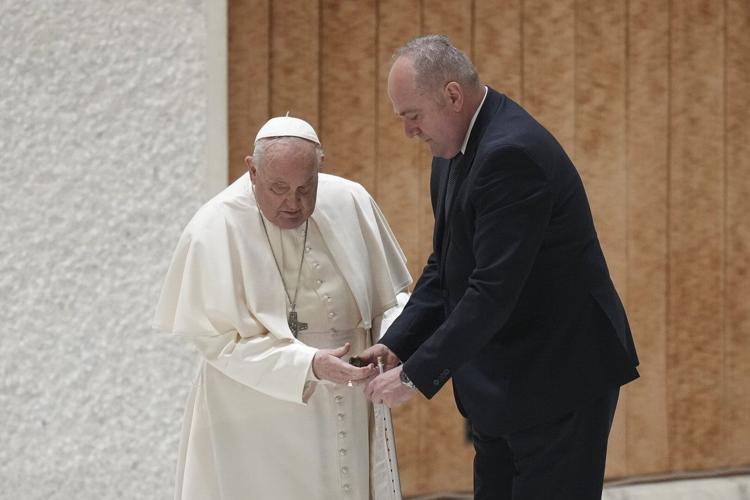 Pope Francis stumbles while walking into Jubilee audience at the ...