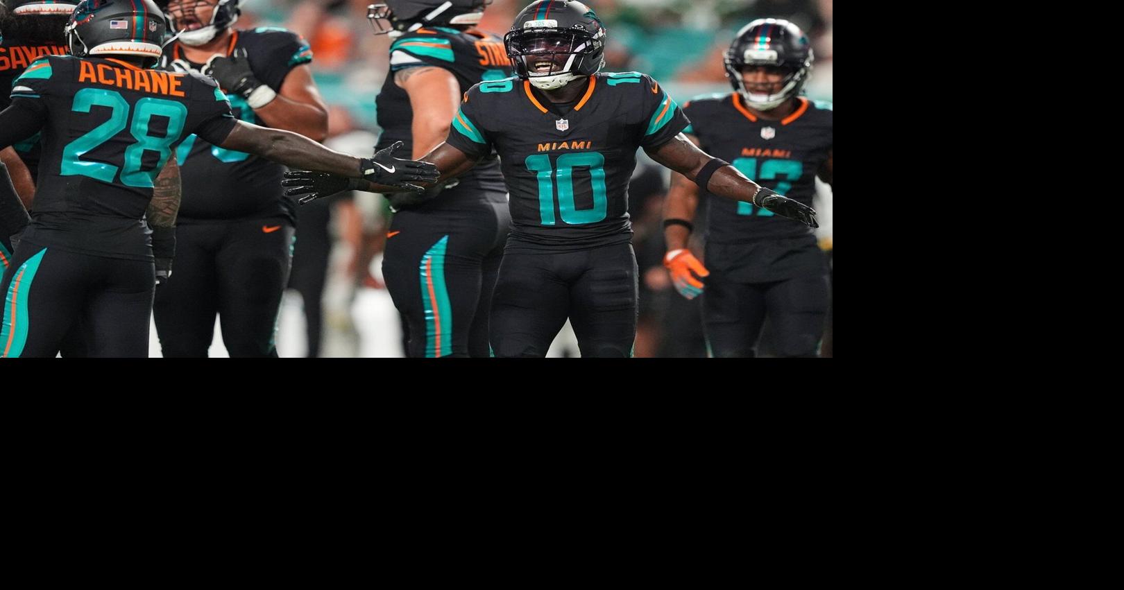 Dolphins place Tyreek Hill on IR with knee injury, bring back veteran ...