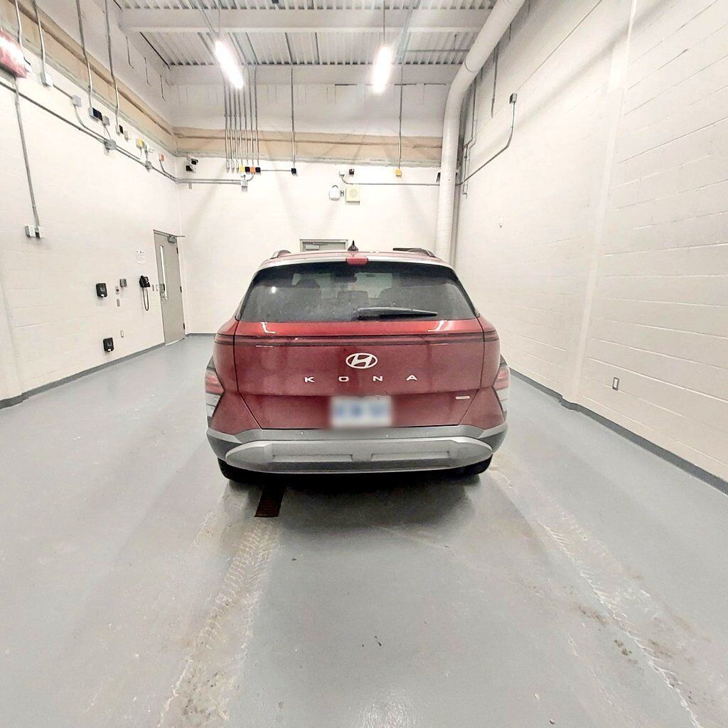 Vehicle shot in suspected road rage on Highway 401