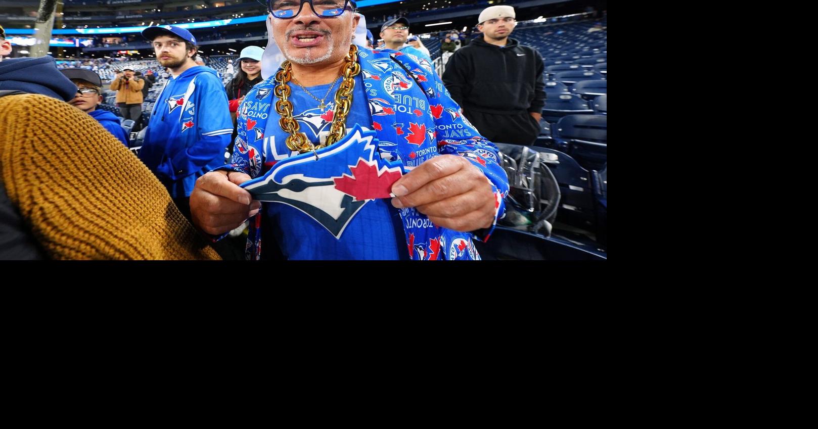 Toronto Blue Jays fans still confident after Dodgers even up World ...