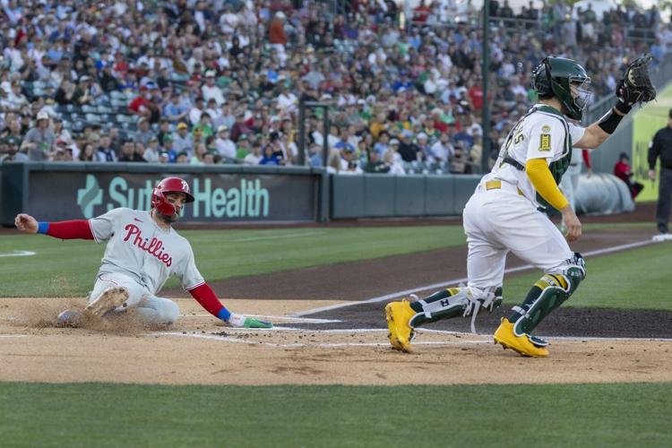 Schwarber hits 18th homer, go-ahead double as Phils win 9th in row and ...