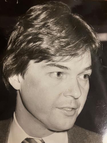 Former Dofasco PR director chief Peter Earle dies at 74