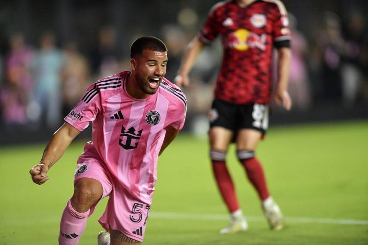 Picault, Suárez, Messi score goals to help Inter Miami beat Red Bulls 4-1