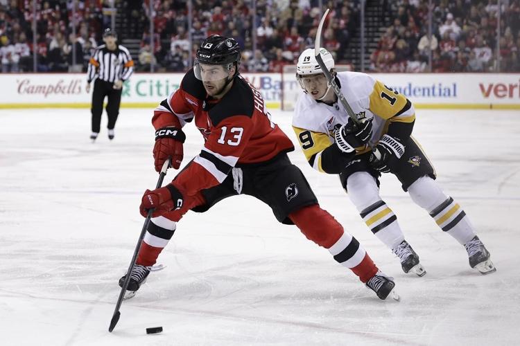 Jacob Markstrom earns 2nd shutout of the season as the Devils beat the Penguins 3-0