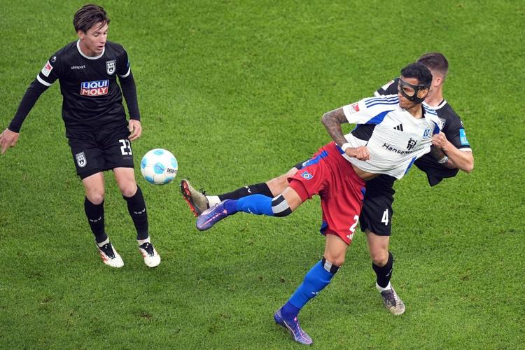 Hamburger SV finally returns to Bundesliga after seven seasons in ...