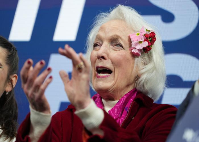 Tenley Albright, 90, takes in Olympic figure skating 70 years after ...