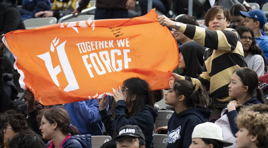 15,000 students cheer undefeated Hamilton Forge