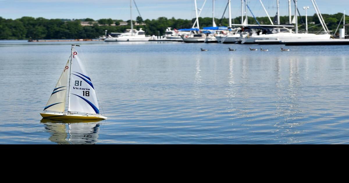 A perfect day for sailing their model boats in the waters near Leander ...