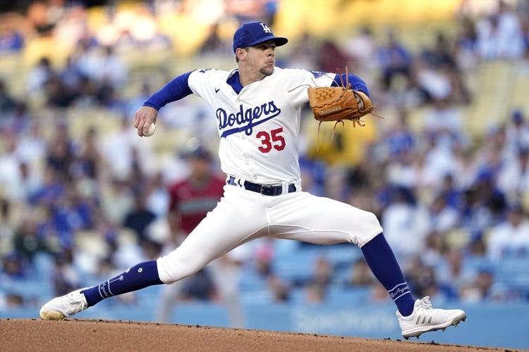 Christian Walker hits 16th and 17th career homers at Dodger Stadium ...