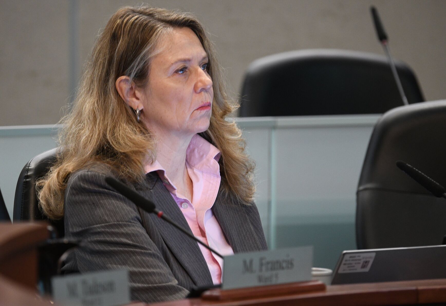 ‘Let’s get real’: Hamilton councillors want hiring freeze