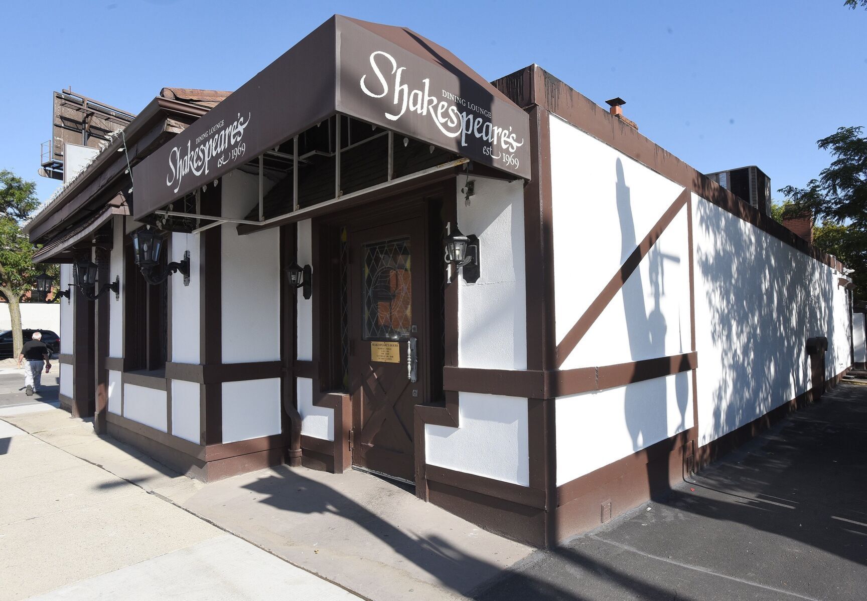 Dine out at one of these long-lasting Hamilton restaurants