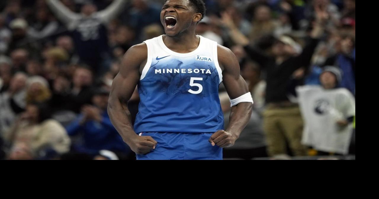 Timberwolves star Edwards leaves game vs. Thunder with bruised hip ...